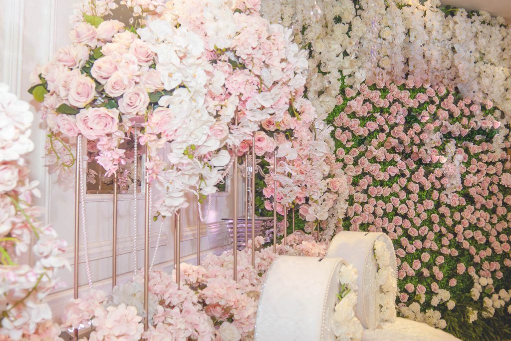 flower_wall_backdrop_example - Ship Our Wedding DIY Rentals