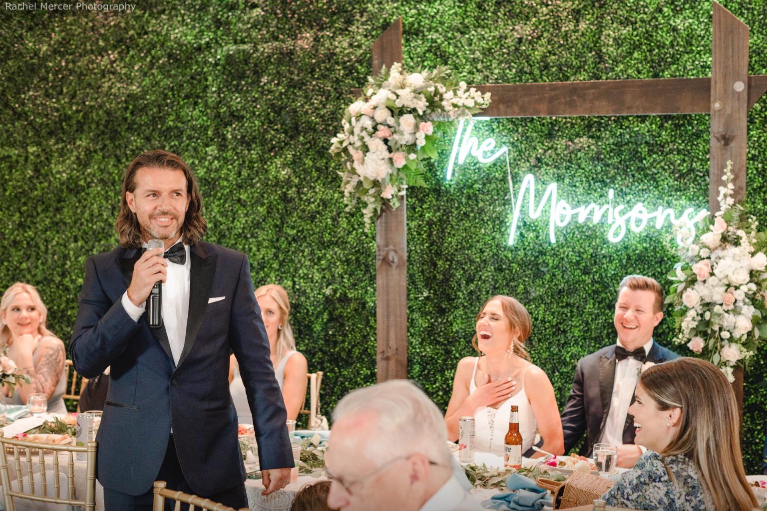 (5) Creative Party Decor Ideas to Divide Walls in Rooms